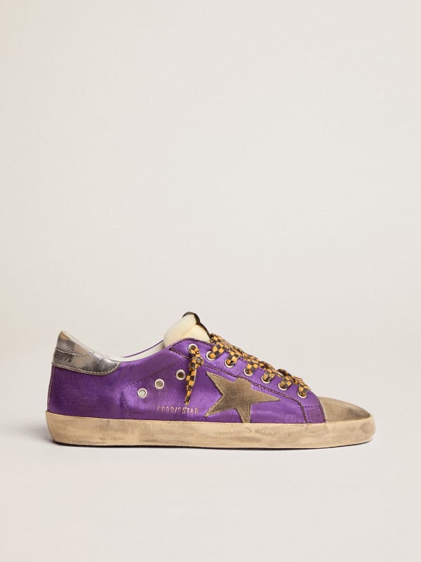 Super-Star de raso violeta con estrella de ante gris paloma | Golden Goose