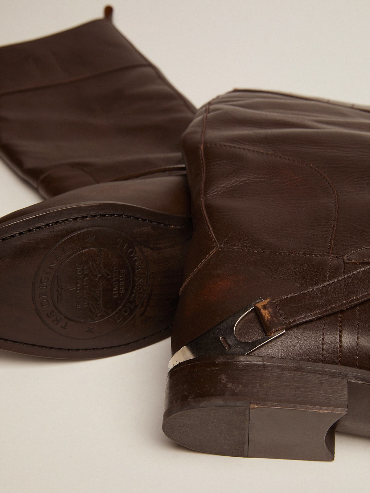 Charlie boots in dark brown leather with clamp on the heel | Golden Goose