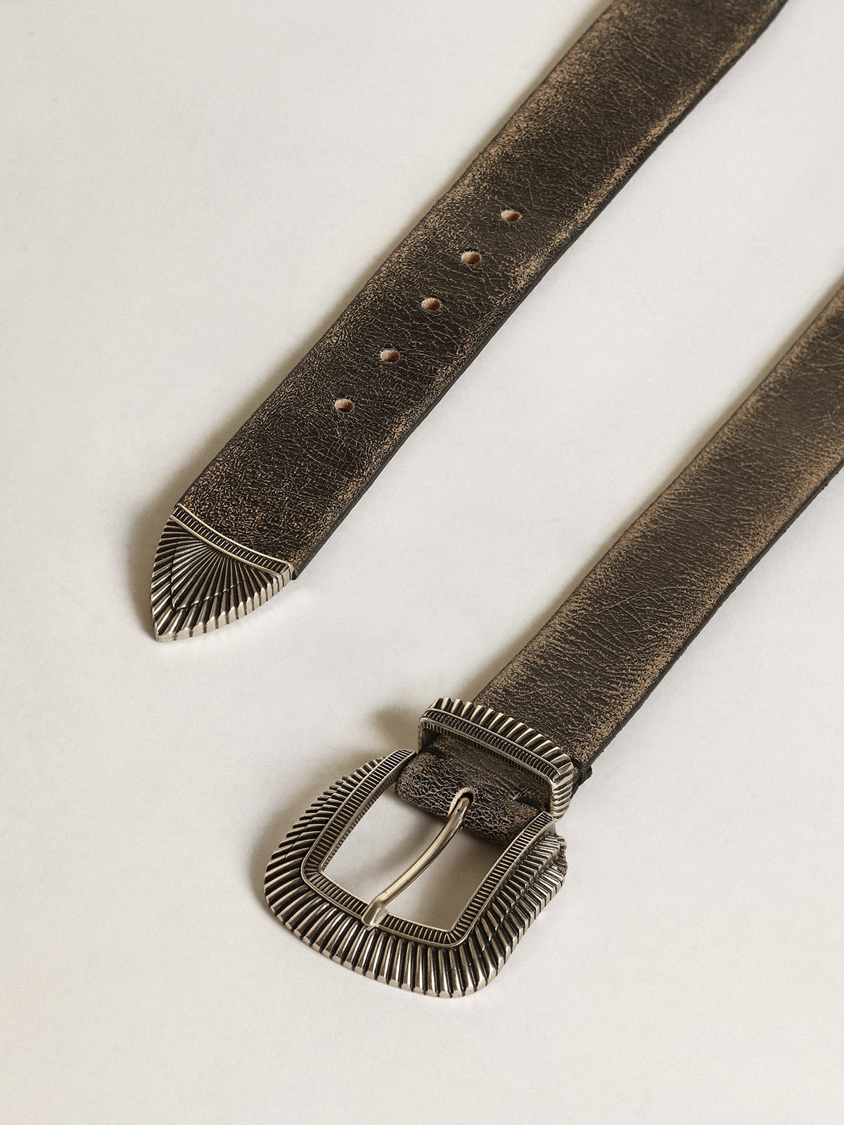 Ray belt in black leather with decorated buckle | Golden Goose