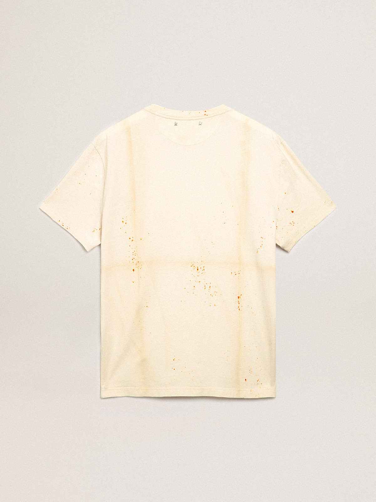 Men's bone white T-shirt with lettering and distressed details | Golden ...