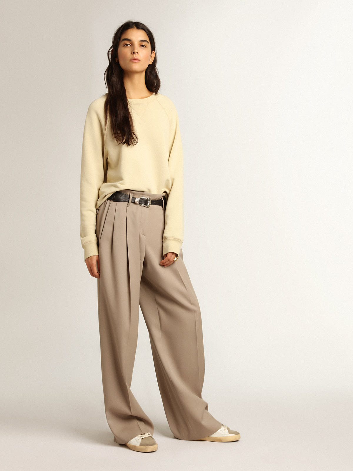 Marzipan-colored sweatshirt with lettering on the back | Golden Goose