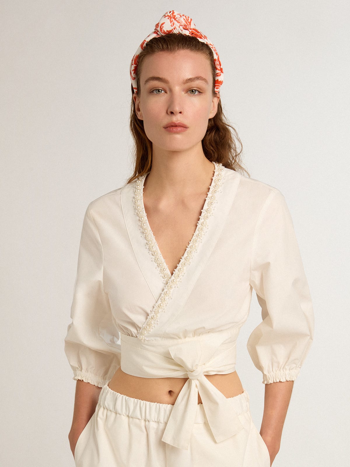 Top cropped in cotone con ricamo di perle | Golden Goose